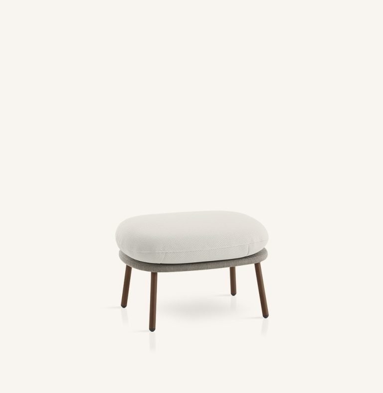 Outdoor a luxury showcase for outdoor furniture | Expormim