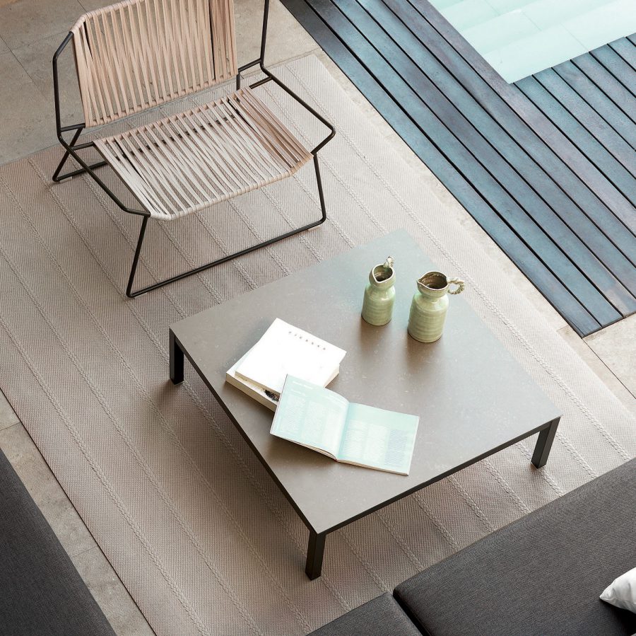 Out_Line hand-woven armchair | Expormim