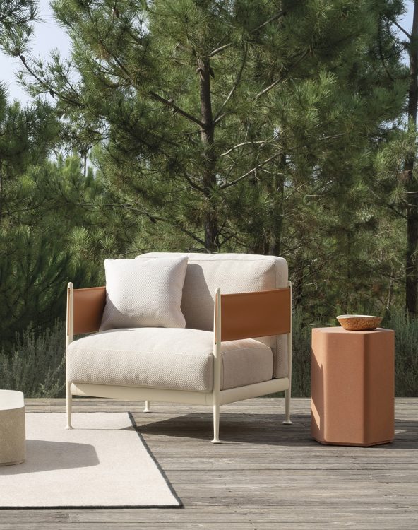 Talo outdoor hexagonal side table | Expormim