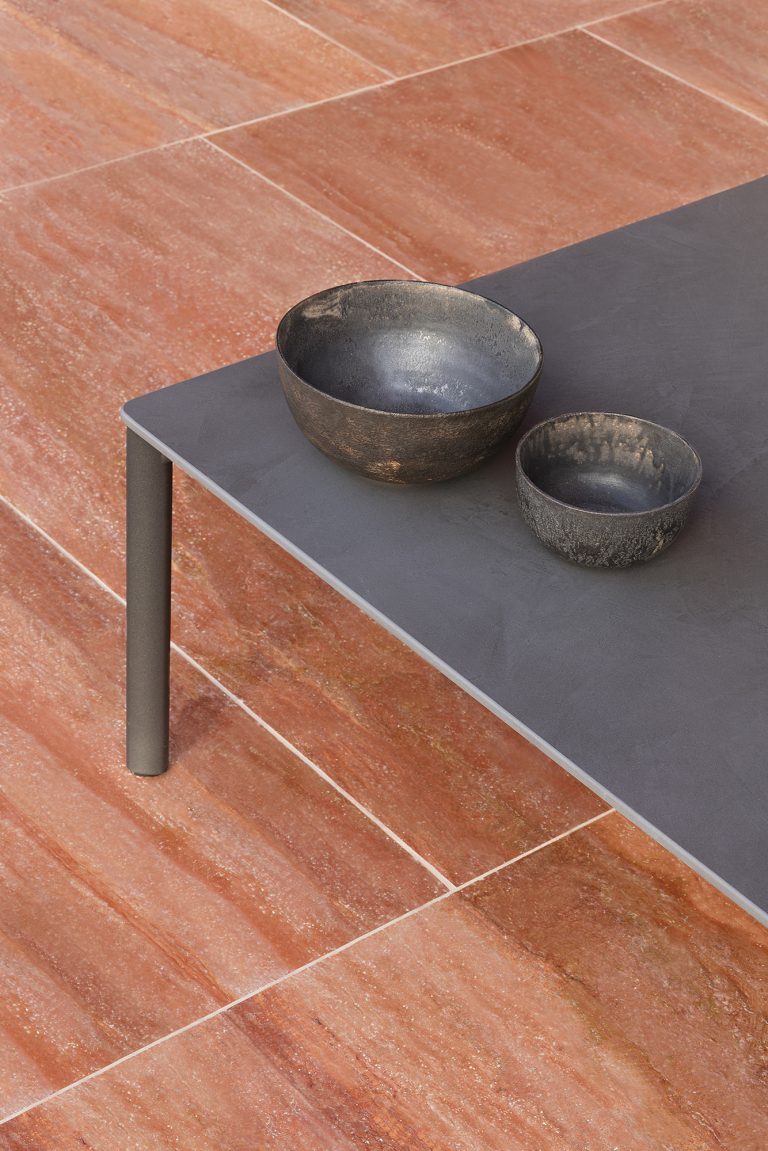 Bare rectangular coffee table — Expormim